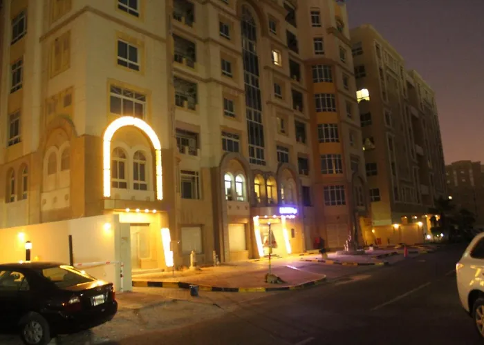 White Moon Al Sadd Aparthotel Doha in Doha: Room Prices, Location and ...